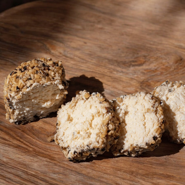 Gruth Dhu/Black Crowdie – Online Cheesemonger